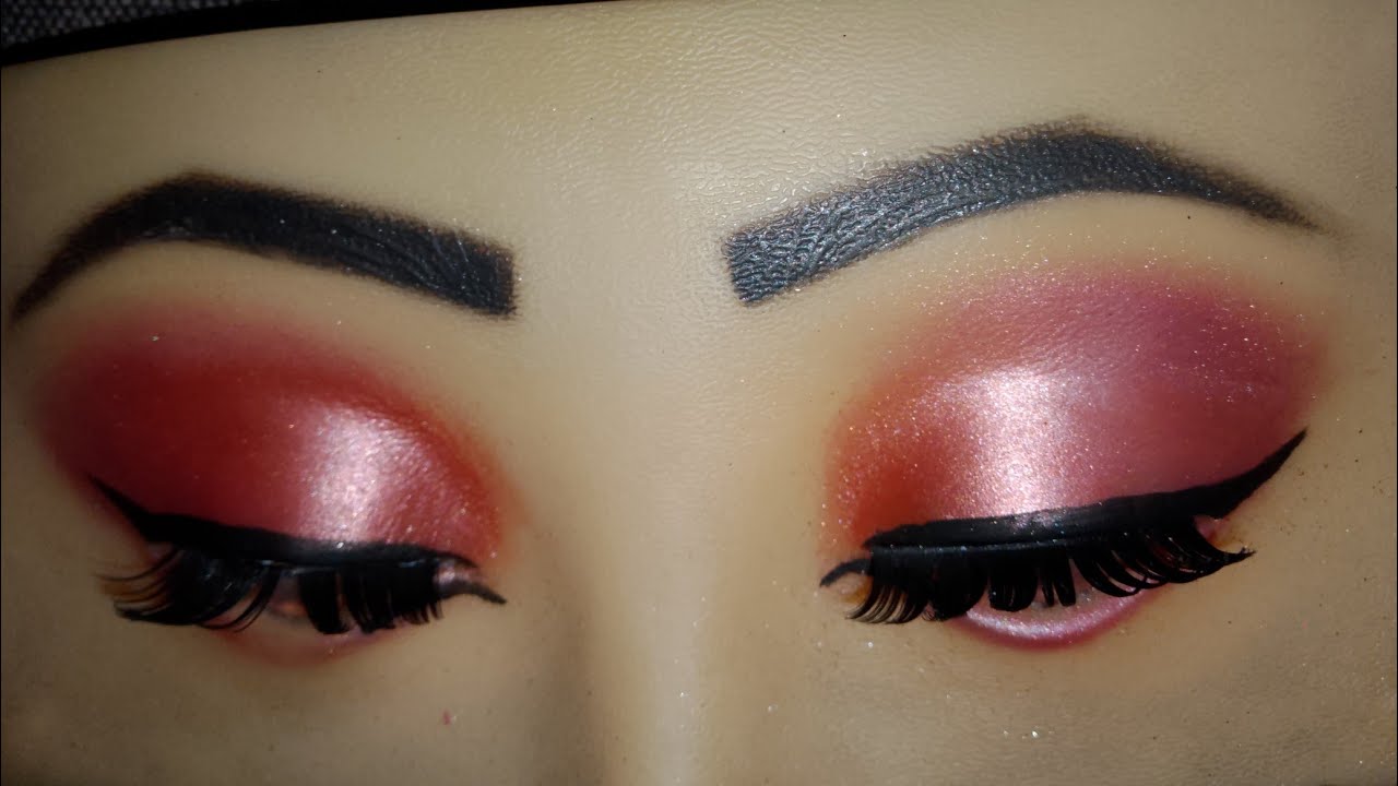 Model makeup look on practice board - YouTube