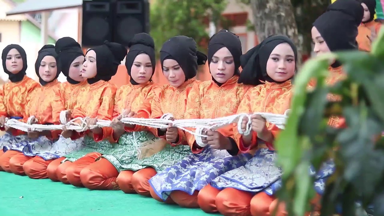 Performance Tari Tarek Pukat SMP N 2 Tringgadeng Kabupaten Pidie Jaya ...