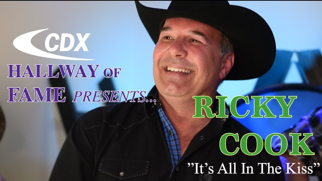 RICKY COOK - “It's All In The Kiss“ | Hallway of Fame (Live at CDX HQ ...