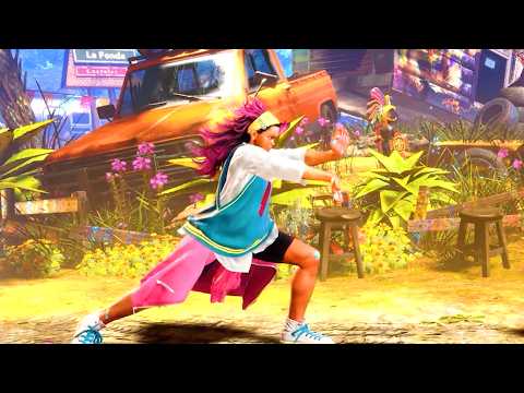 YASMINE IS DOING A HADOUKEN!