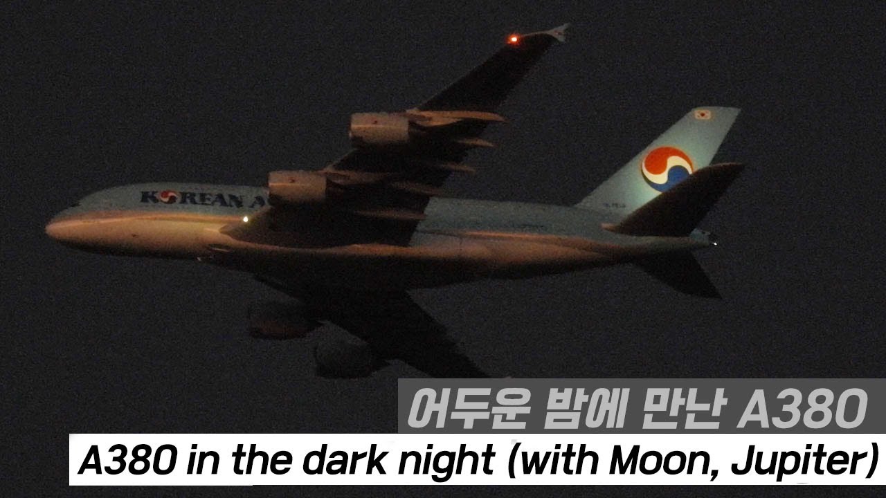 A380 in flight at dark night (with Moon, Jupiter) - YouTube