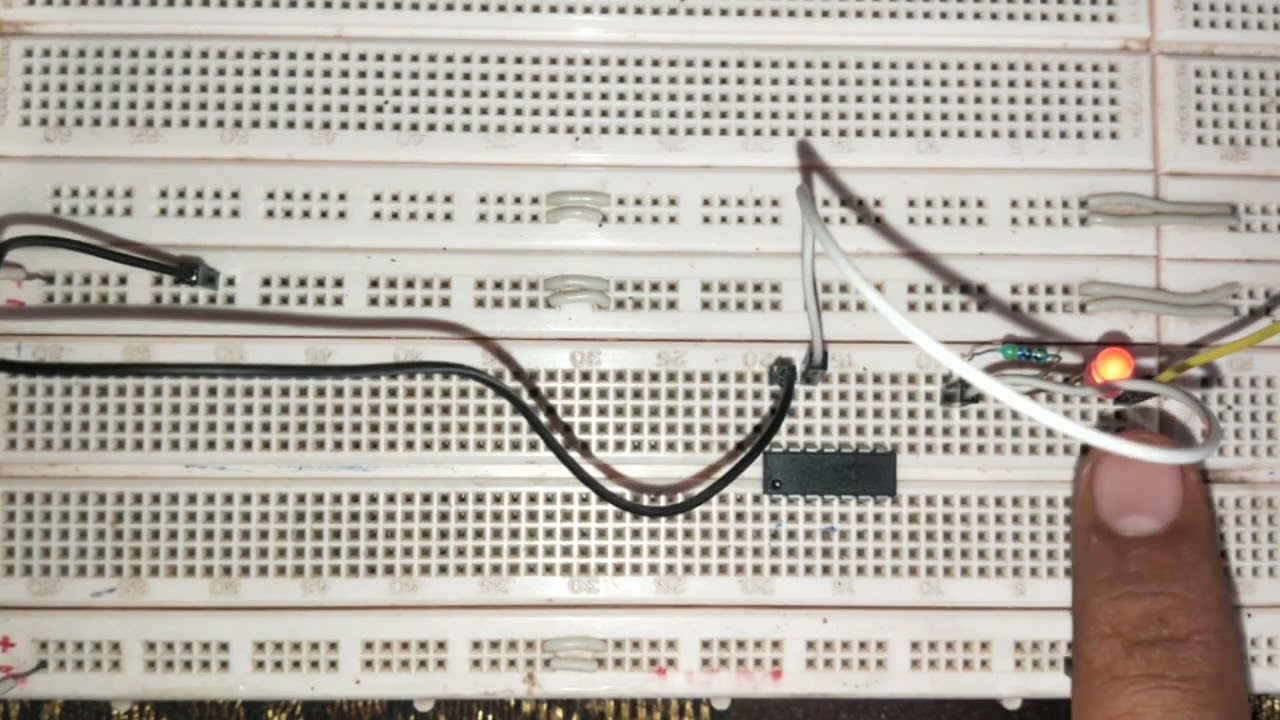 7410 IC 3 INPUT NAND GATE 720 X 1280 - YouTube