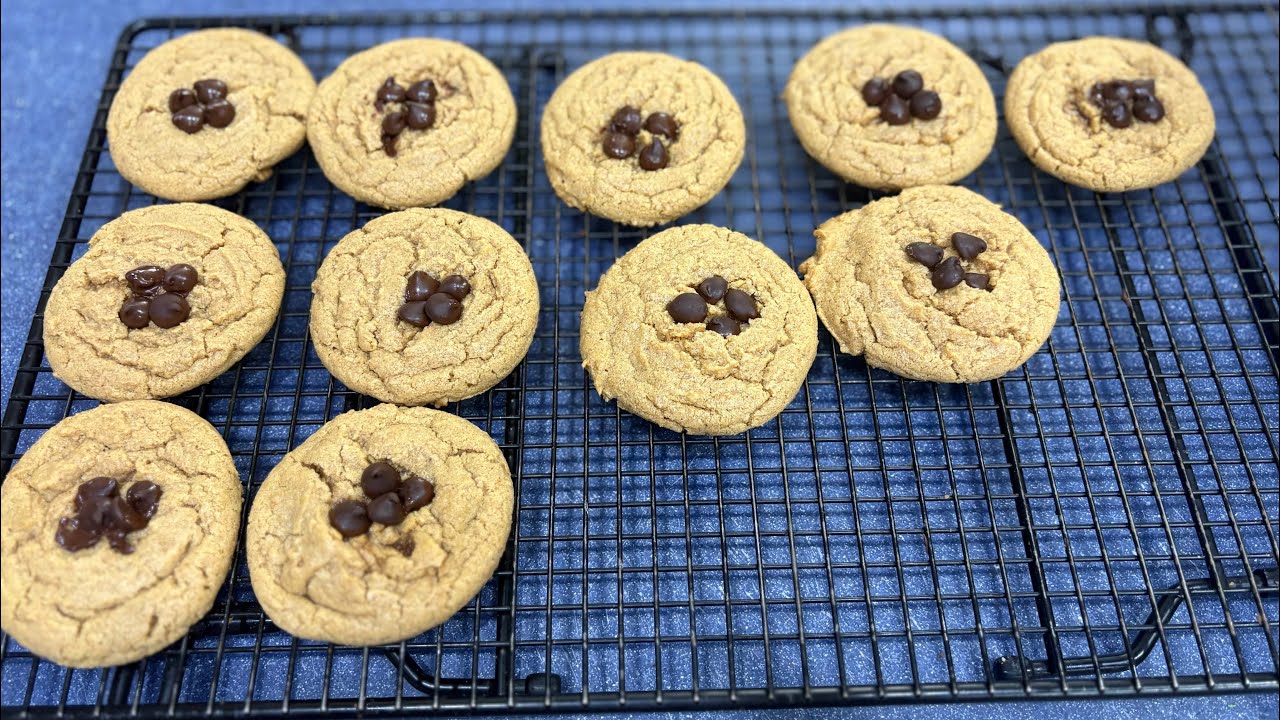 Organic FMF Peanut Butter Chip Cookies - YouTube
