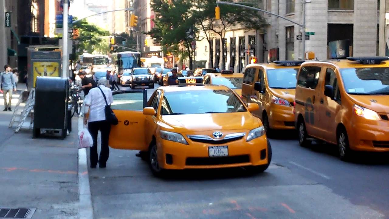 2007 MCI D4500 #3367 on the BxM6 - YouTube