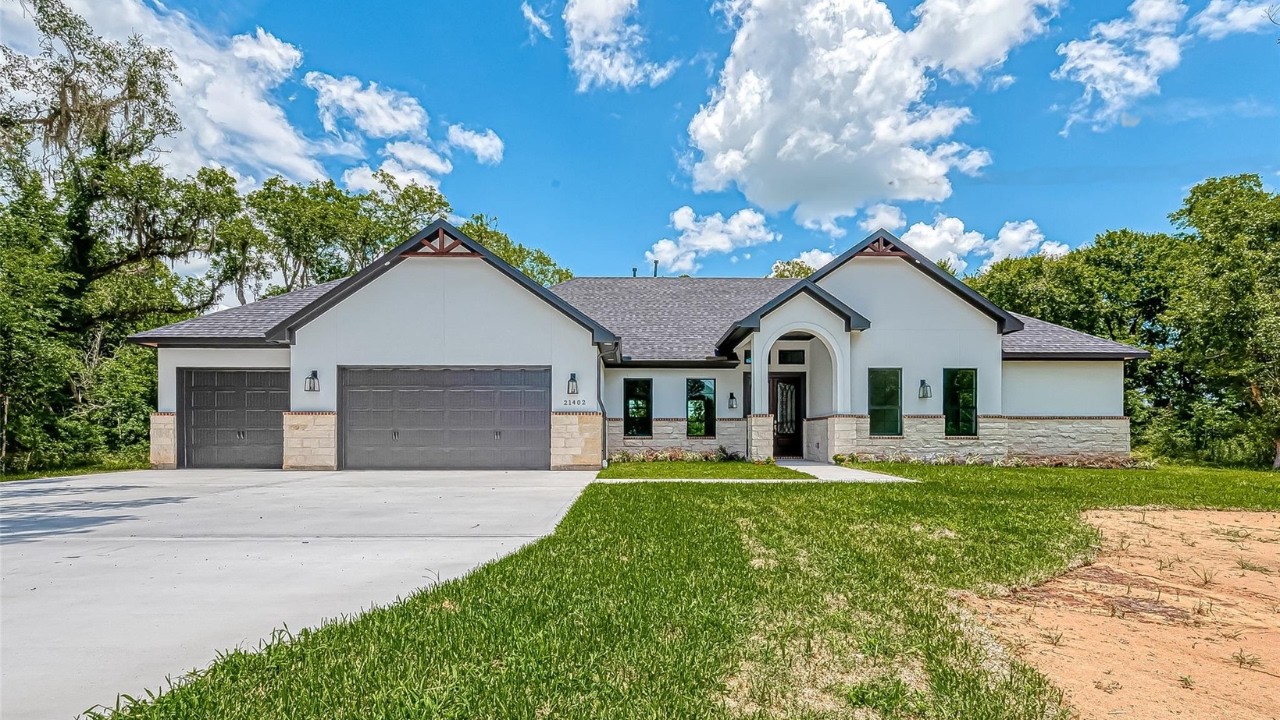 Houston's BEST Country Living Homes on Acre Lots? - YouTube