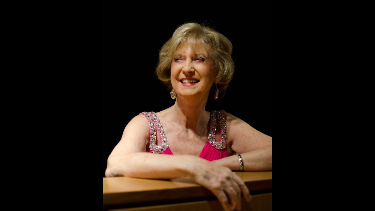 Valerie Tryon plays Chopin Scherzo No.4 in E Major - YouTube