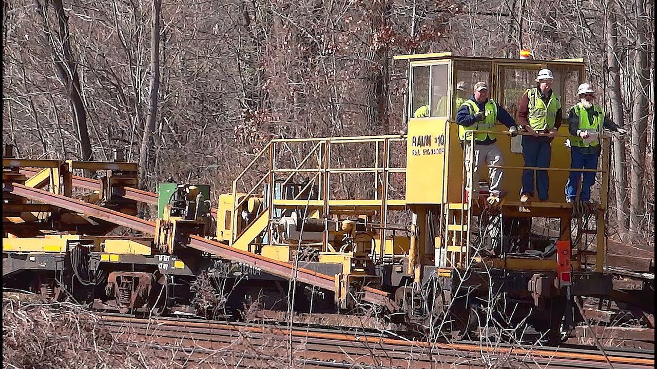CSX Freight Train & Rail Unloader - YouTube