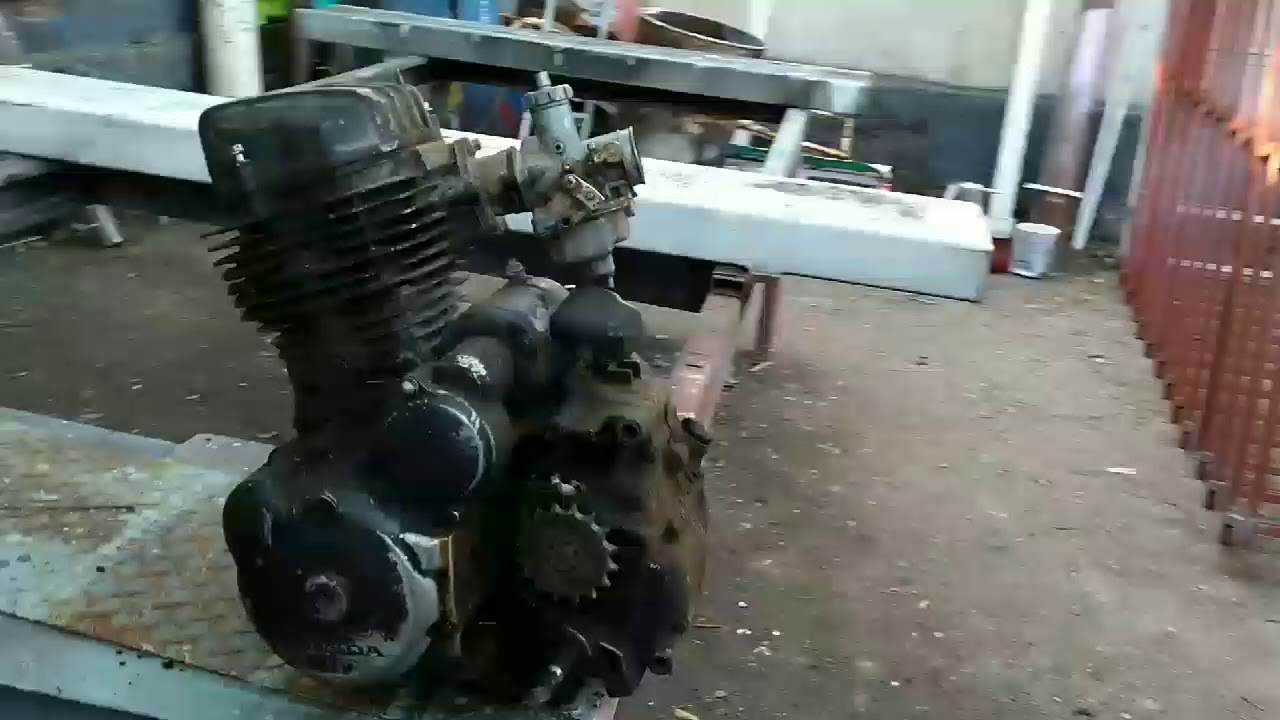 Cómo preparar motor de moto para ser pintando - YouTube