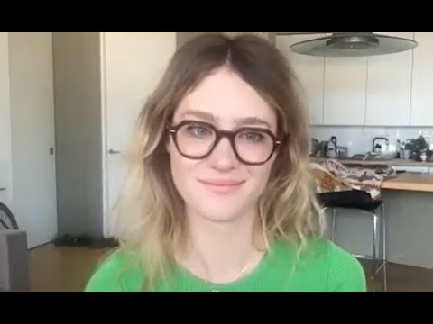 Mackenzie Davis ('Station Eleven'): 'It's hard to tell really earnest ...