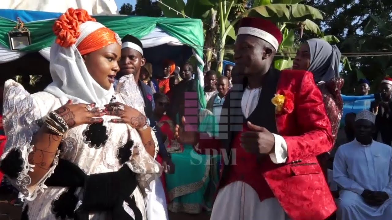 MULABE OMWANA GWENJAGALA WAMA KUMBA NZE MBALUMYE - YouTube