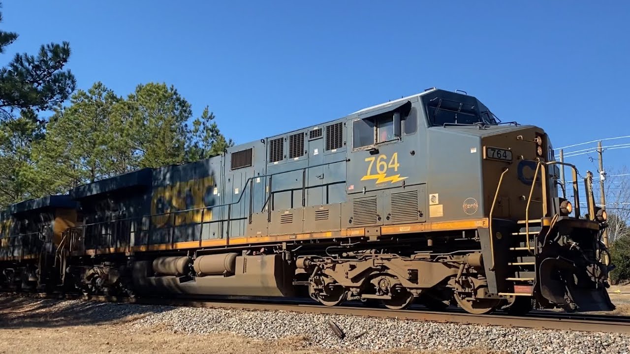 My First Catches of 2025! Amtrak 40 Floridian & CSX L620 - YouTube