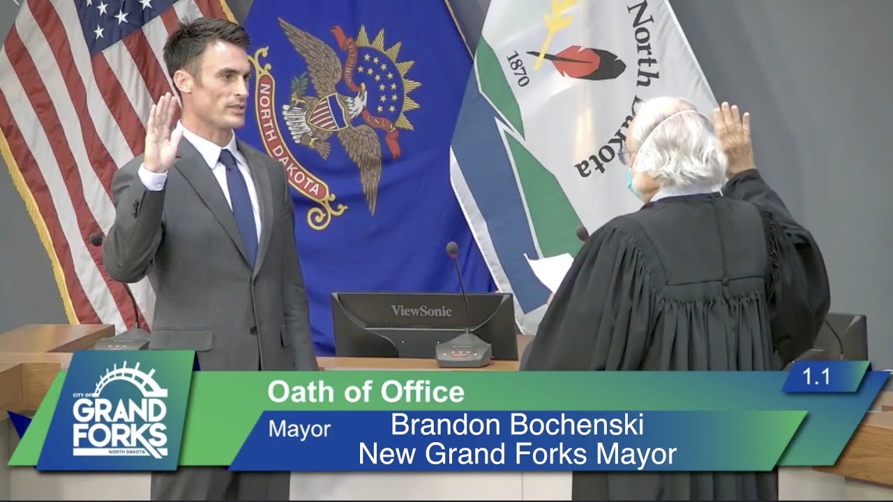 New Grand Forks Mayor, Brandon Bochenski Sworn Into Office - YouTube