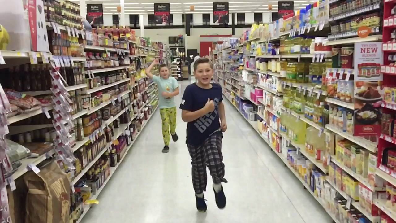 Late night fun at the grocery store! - YouTube