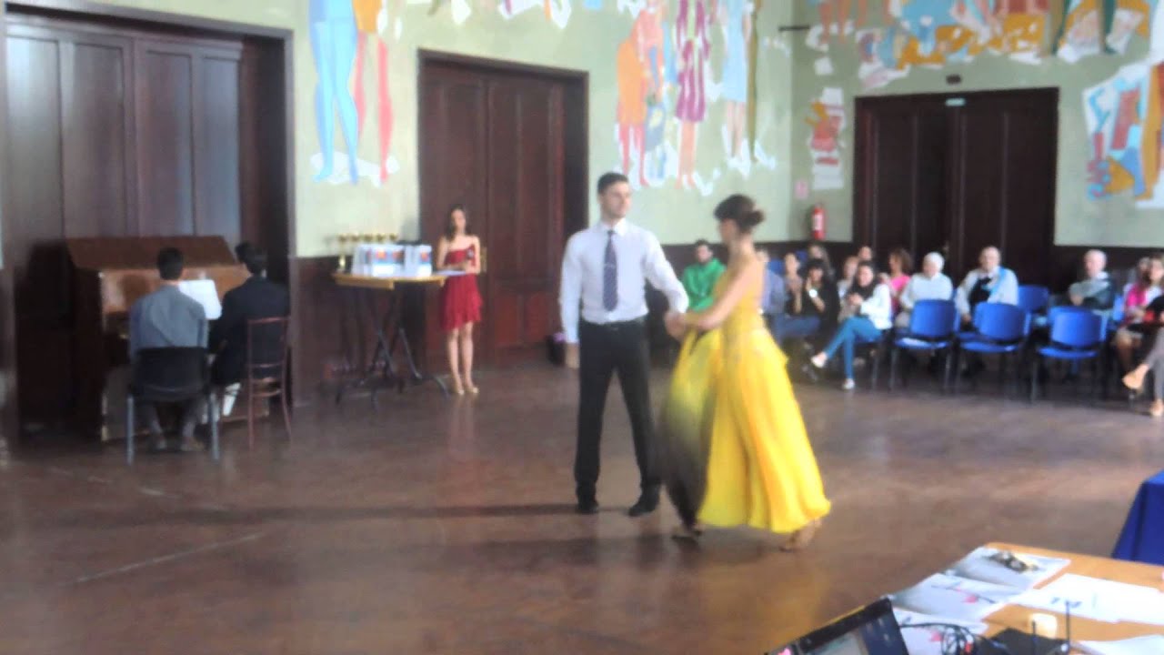 Vals vienez- Paul si Bianca Sănătate in pași de dans - YouTube