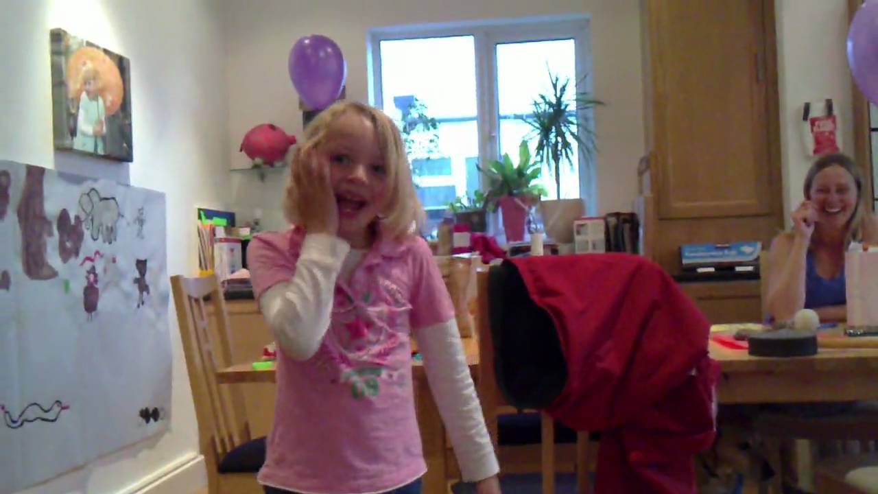 Elea and Oscars Crusha Ad - YouTube