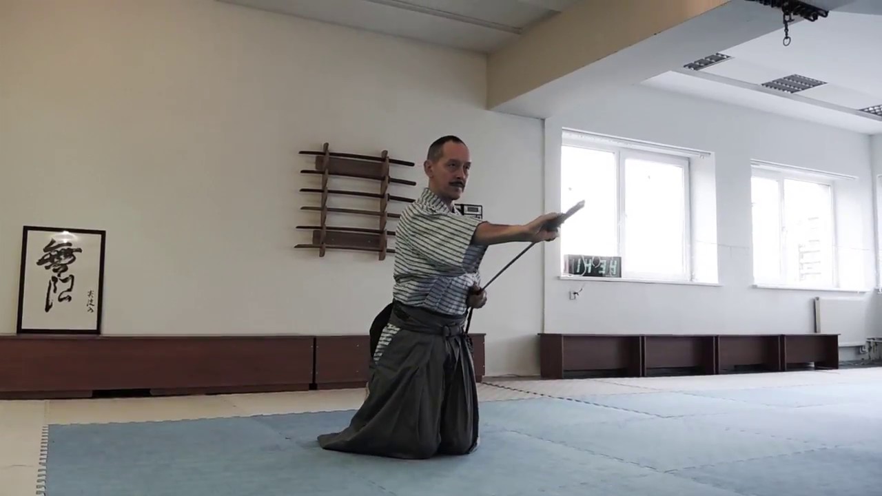 Muso Jikiden Eishin ryu Iaido - YouTube