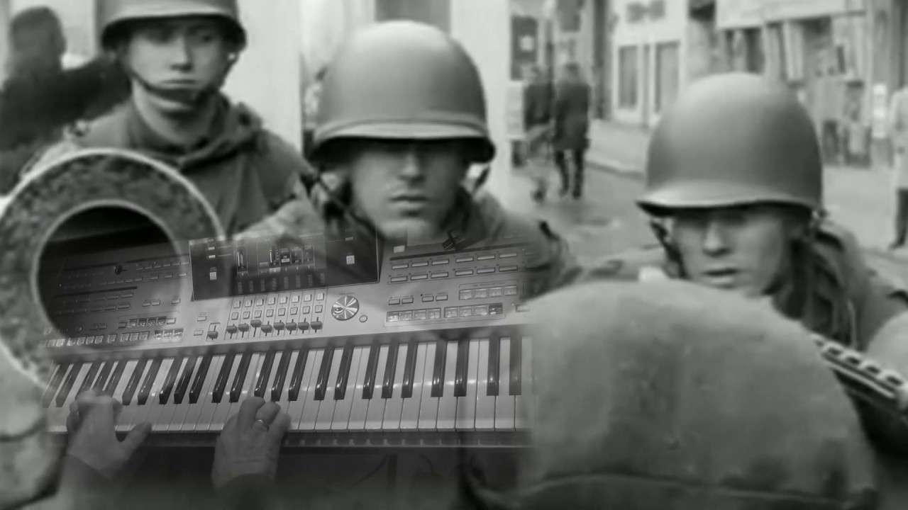 Over de muur (Wil Peters Instrumental Cover on YamahaTyros 5) - YouTube