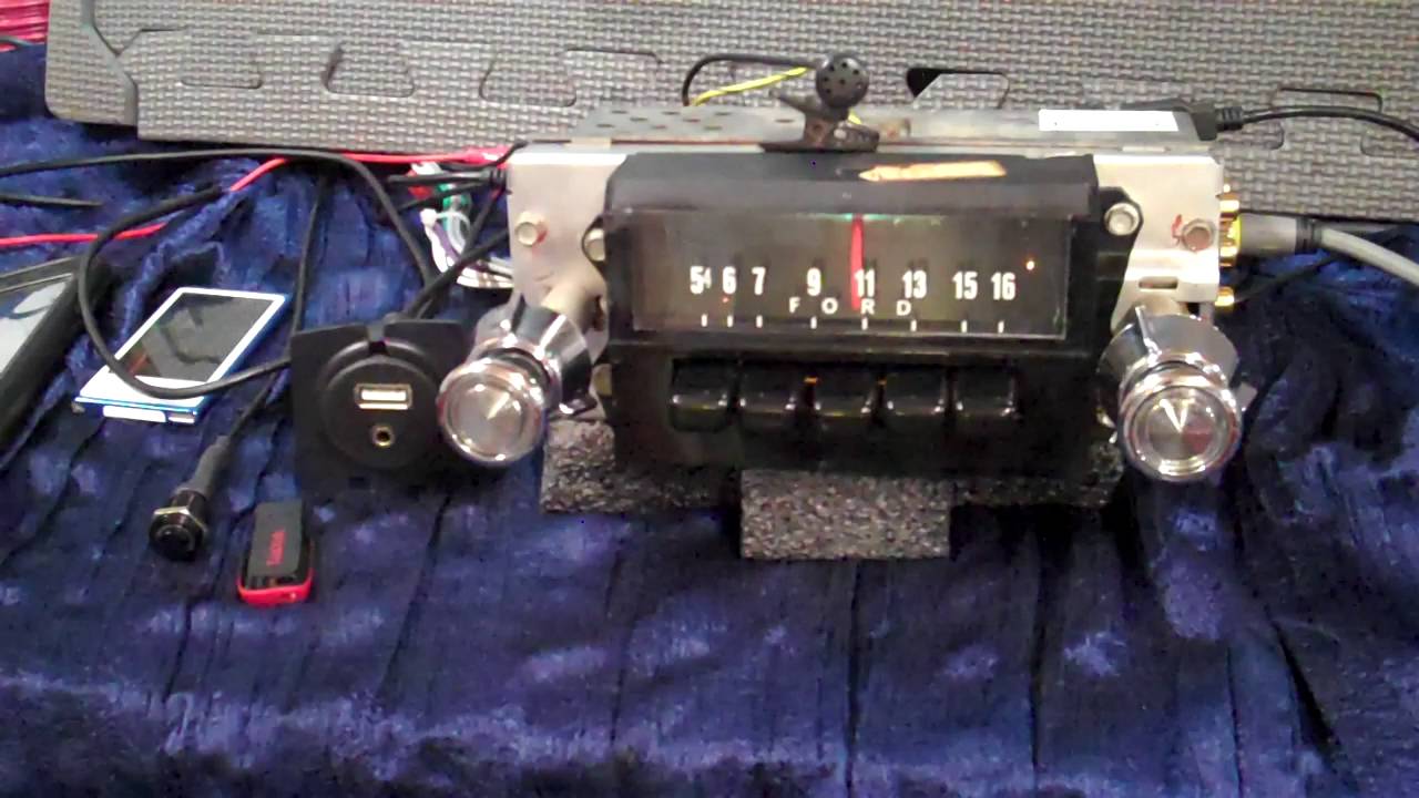 1975 Ford F100 original am radio - YouTube