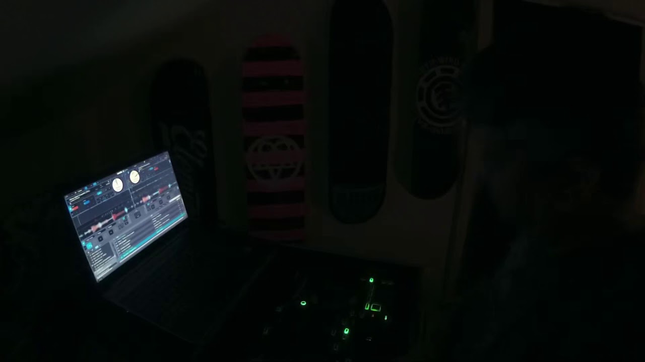 Mikey J - Ludacris & Pharrell vs Rihanna - Money Maker vs Rude Boy ...