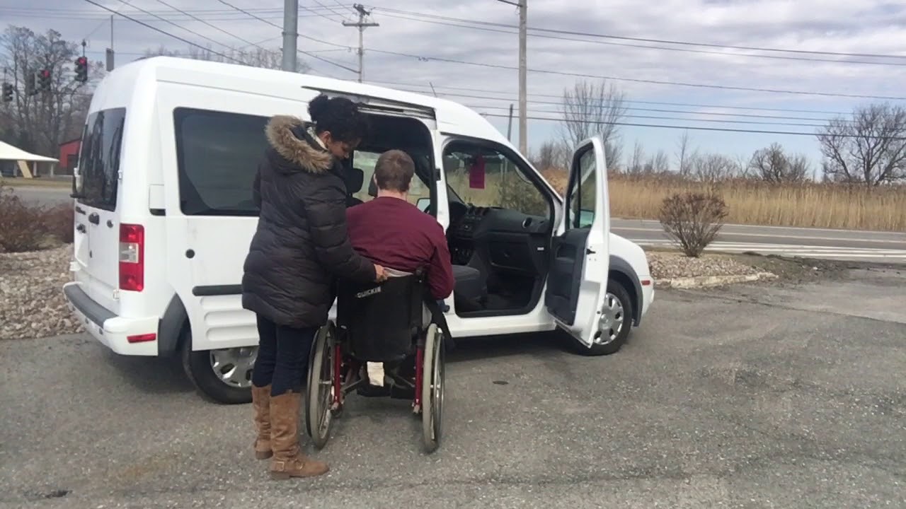 Multi-Lift with Quick-Mount Entering Front of Ford Transit Connect 2002 ...