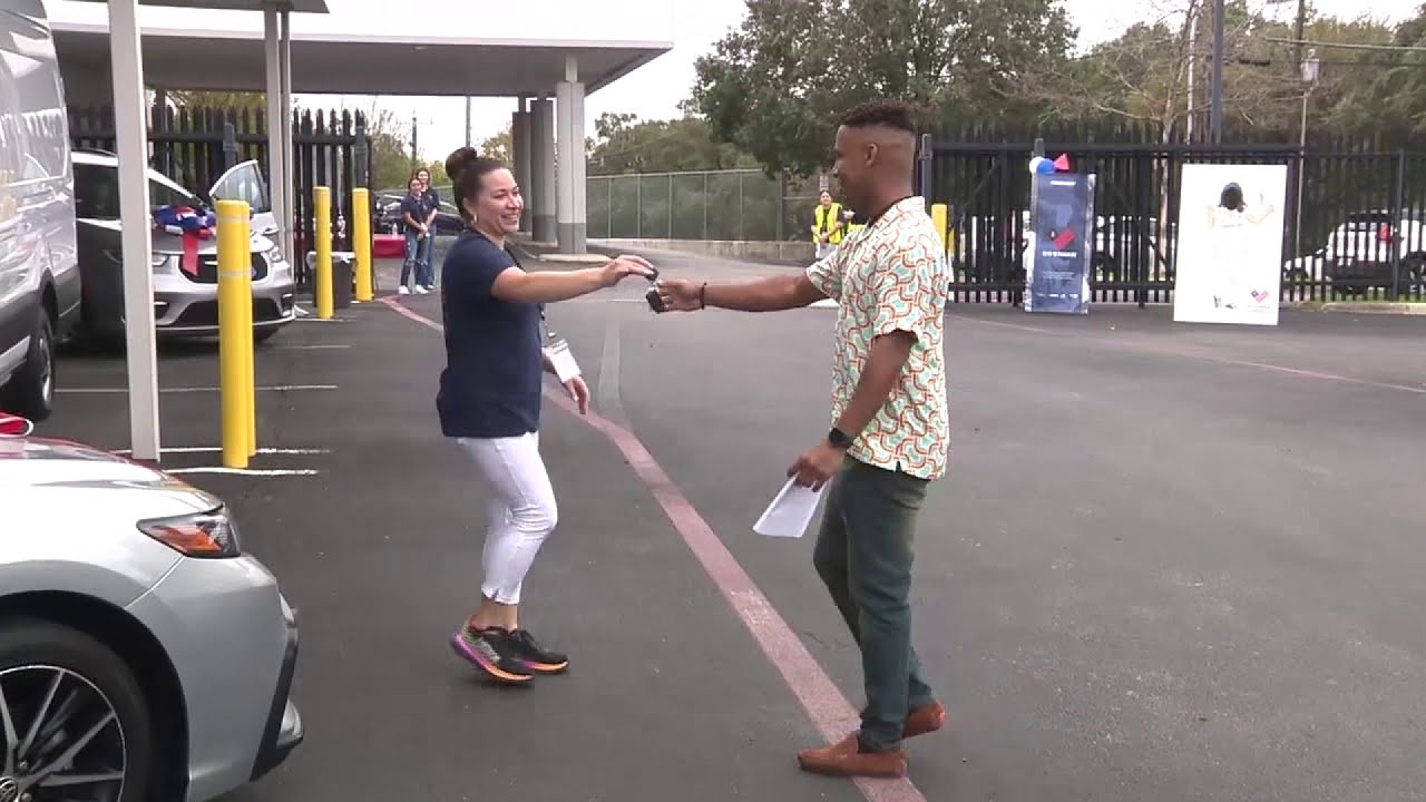 Progressive Insurance hosts transportation giveaway for veterans - YouTube