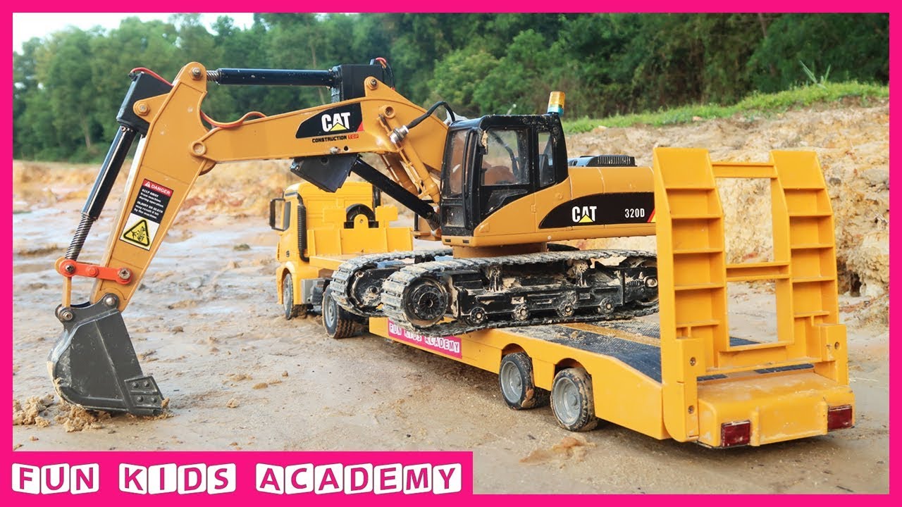 Amazing Video - CAT Excavator Uploading in Truck by Experience Drive ...