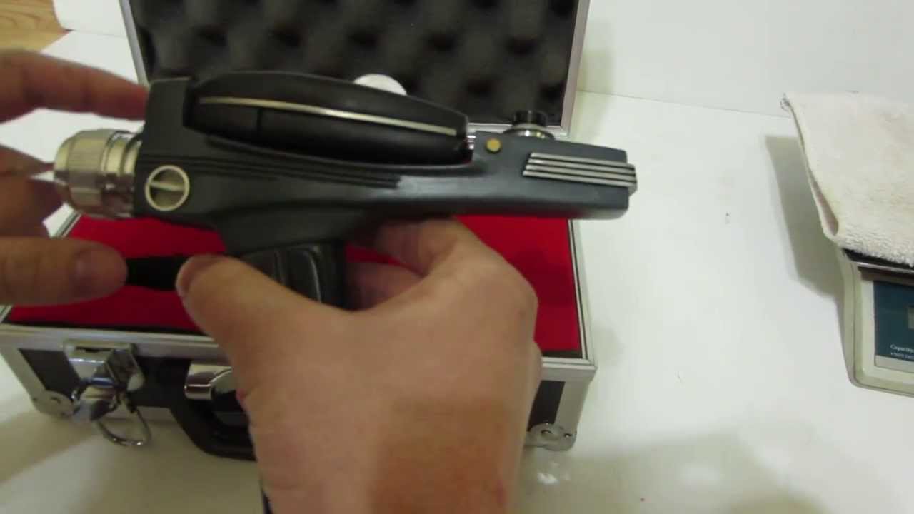 Star Trek TOS Richard Coyle Phaser Gun Black Handle - YouTube