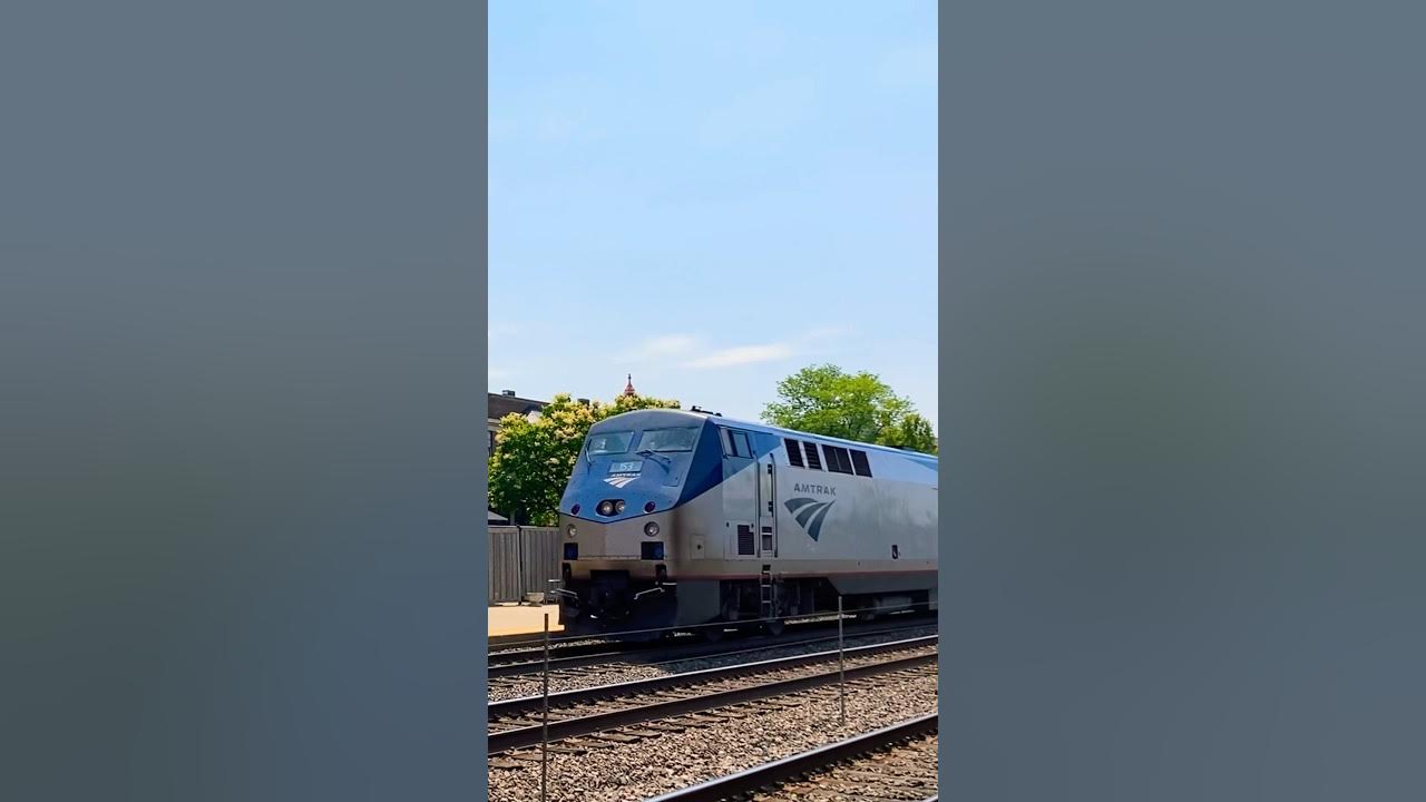 Amtrak 6 “California Zephyr” Speeds Through Hinsdale, IL - YouTube