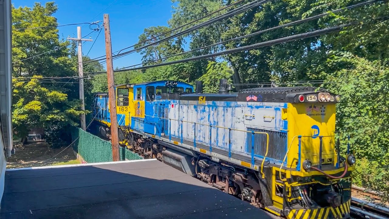 LIRR work train returning west on the Oyster Bay branch after doing ...