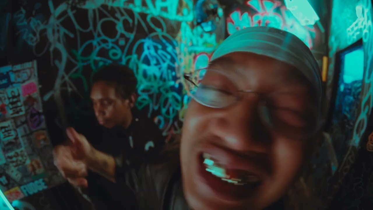 Ghetto Gecko - GANG! (Coca-Cola Nose) OMV prod. Rb Slatt - YouTube