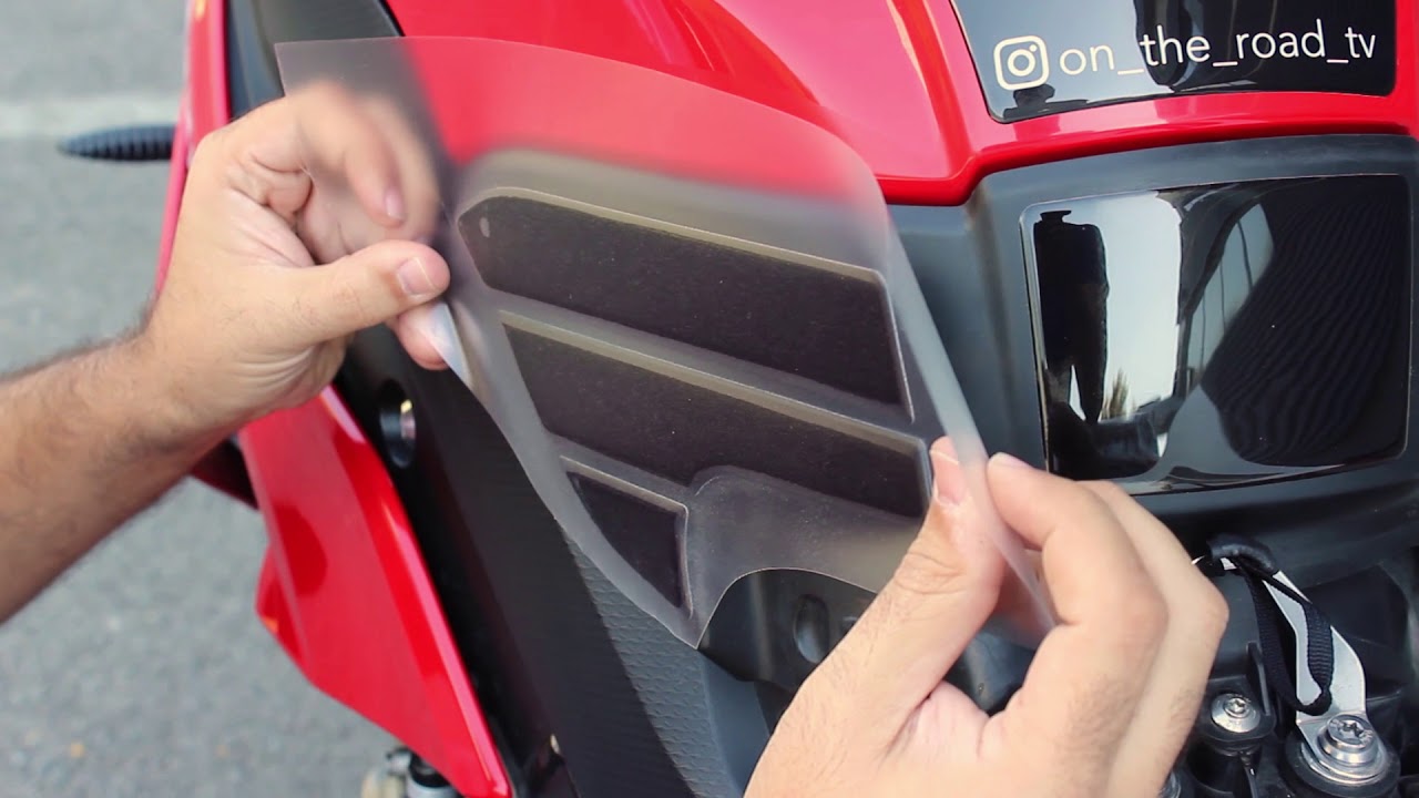 Tank pad installation BMW S1000XR - YouTube