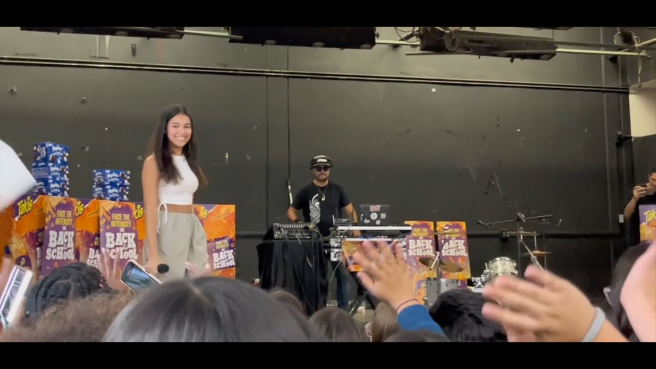 Takis Presents Kiani - October 2024 - YouTube