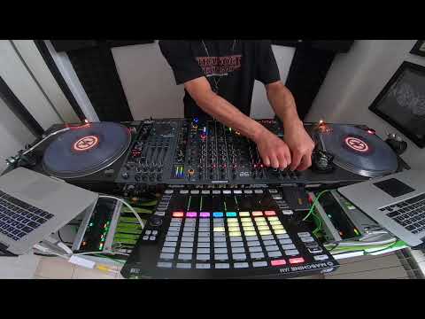 Xone Series @ Stranger Techno #4 - YouTube