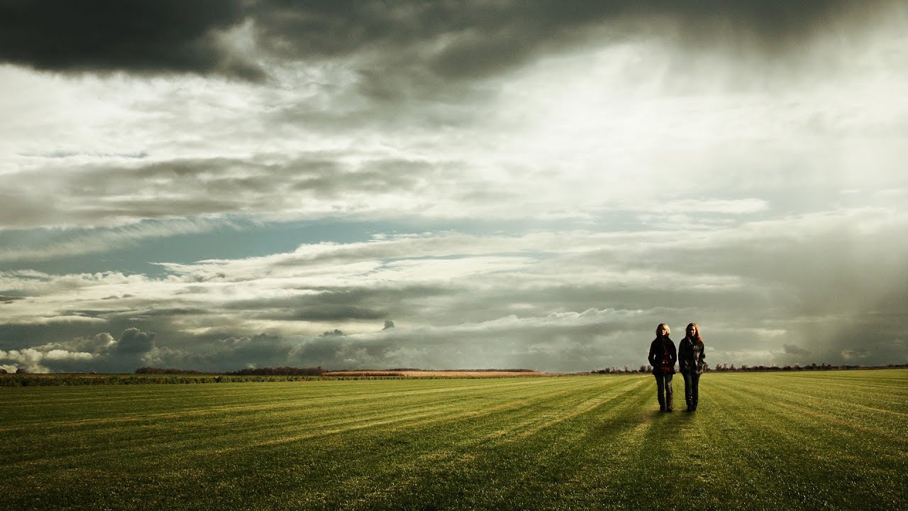 The Wide, Wide Land - MonaLisa Twins (Original) - YouTube