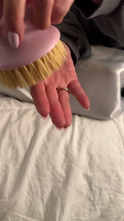 Tapping & scratching ASMR - YouTube