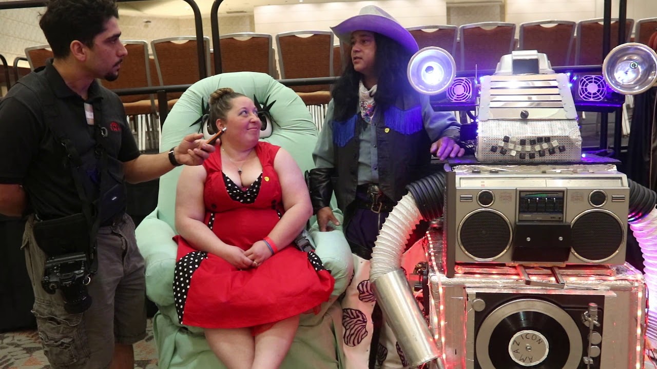 Baltimore Comic-Con 2017: Cosplay Interview Peewee's Playhouse - YouTube