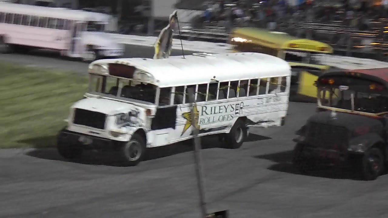 2020 Sportsdrome Speedway Figure-8 School Bus Race - YouTube