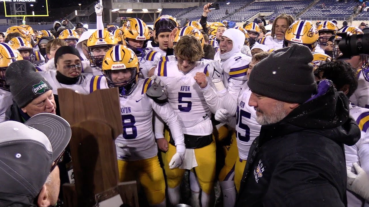 Avon's state championship trophy presentation - YouTube