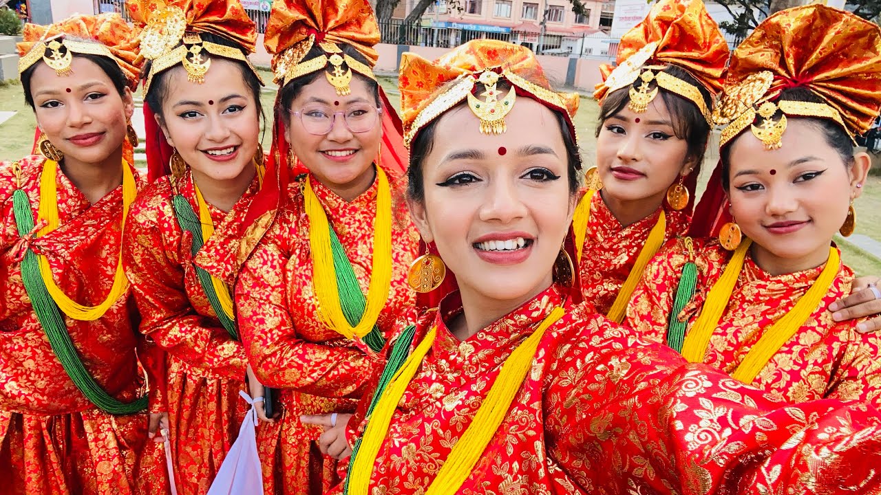 Wari tuwalo pari tuwalo//Maruni dance ️ //nepali song// - YouTube