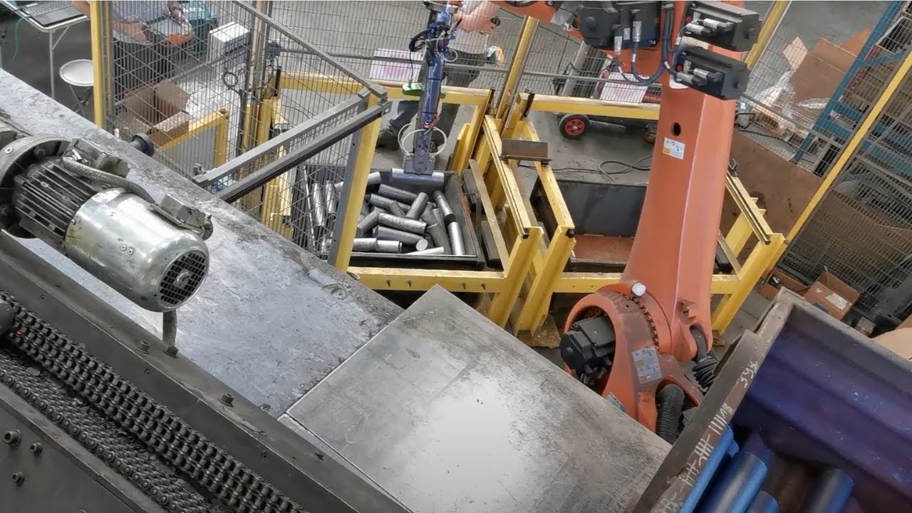 Automated bin picking operation at the forging facility - YouTube