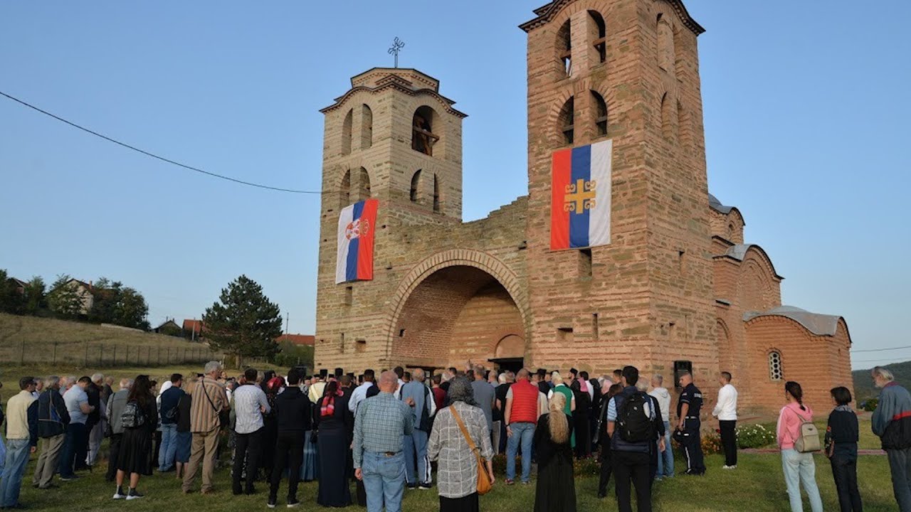 Kisha Ortodokse, dorë e zgjatur e Serbisë në Kosovë ... - YouTube
