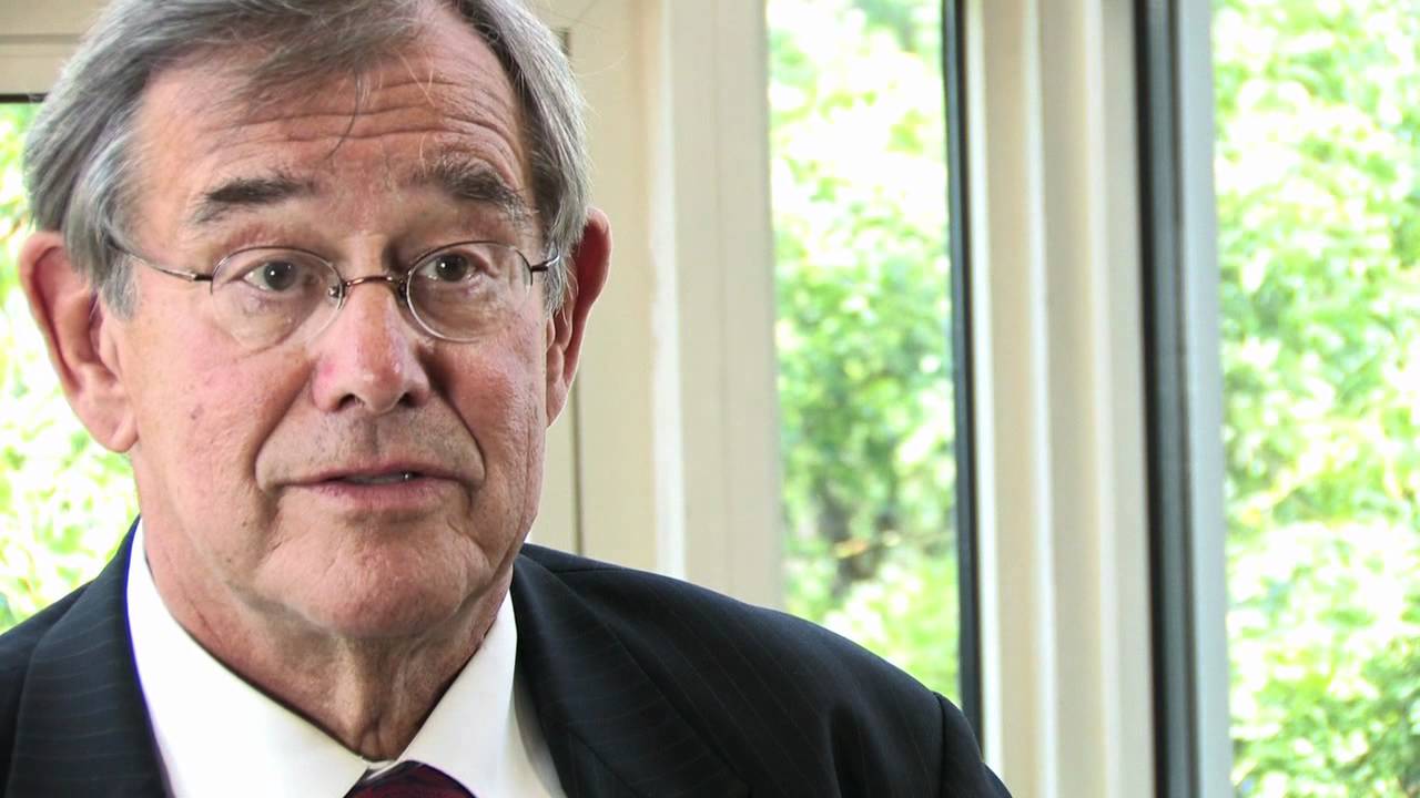 Harvard Professor Paul Peterson: How American Schools Compare - YouTube