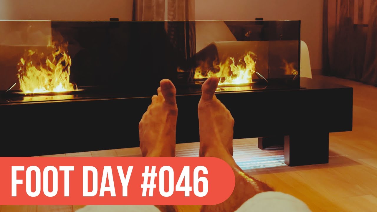 1 Min Toe Wiggle In The Relaxation Lounge – Foot Day 046 - YouTube