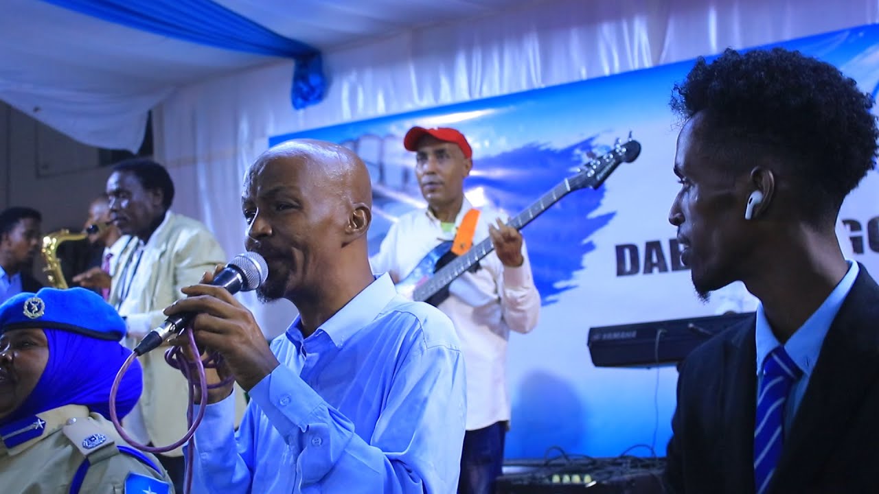 Lafoole Heestii Nabadeey Macaaneey oo Muqdisho looga sare kacay Madax ...