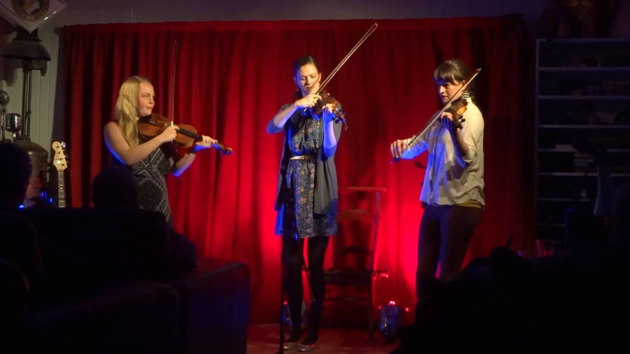 Fru Skagerrak - A Danish Polska - YouTube