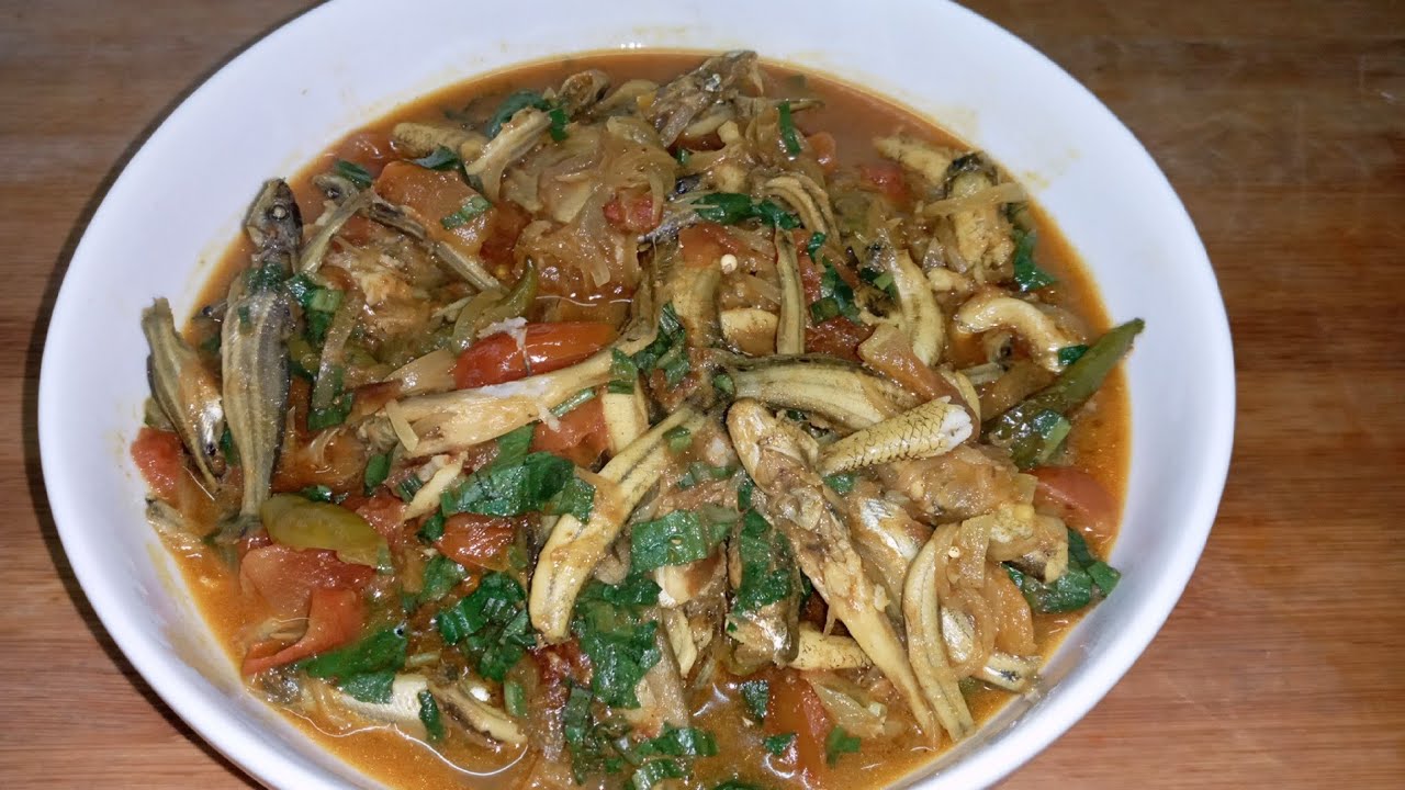 পাঁচমিশালি ছোট মাছের ঝোল || পাঁচমিশালি ছোট মাছের চচ্চড়ি || Choto ...