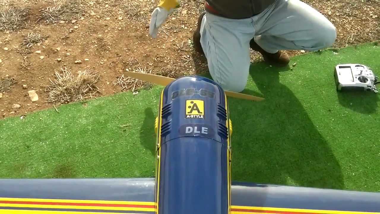 GoldWing Sukhoi Su-26 DLE 50 - YouTube