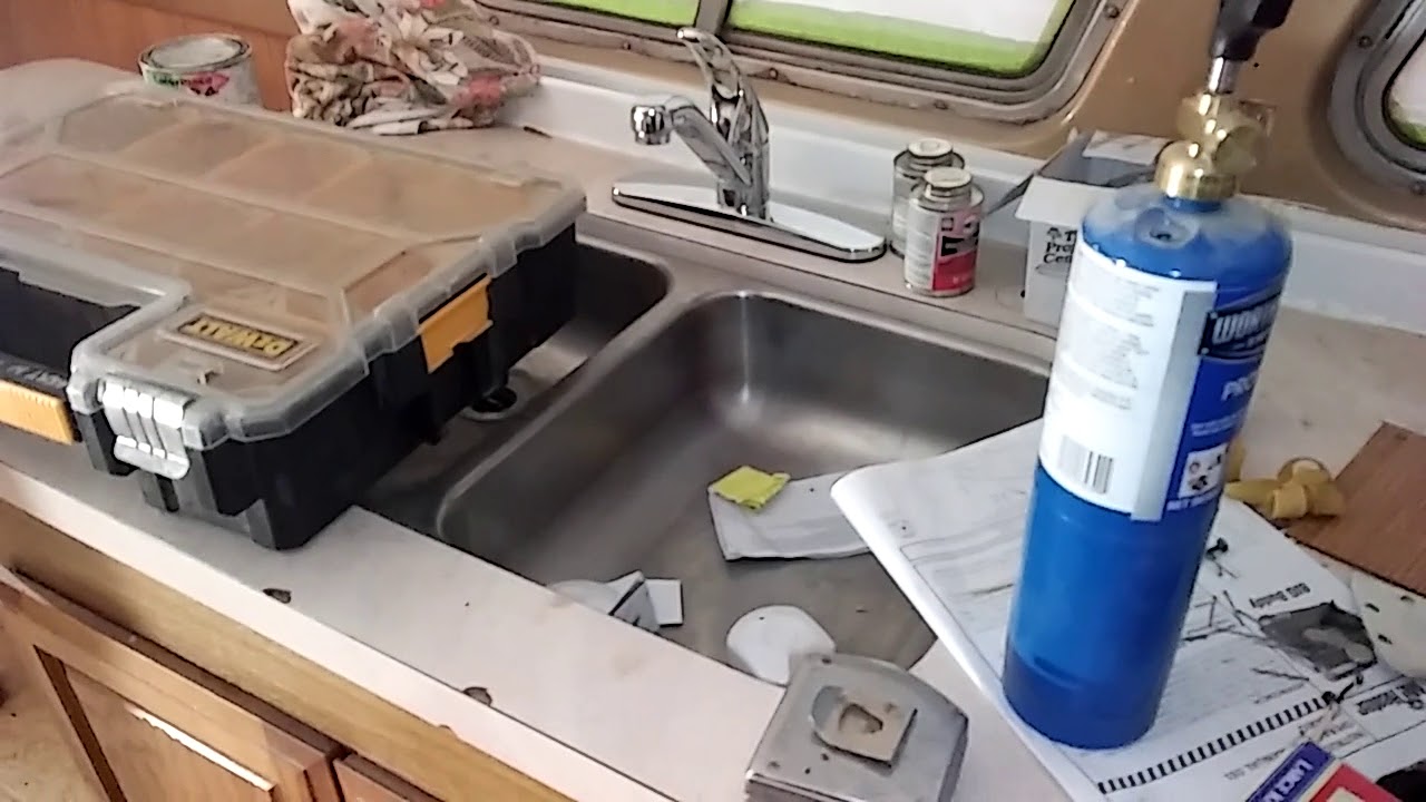 35 foot 1947 Flxible Bus (RV conversion) - YouTube