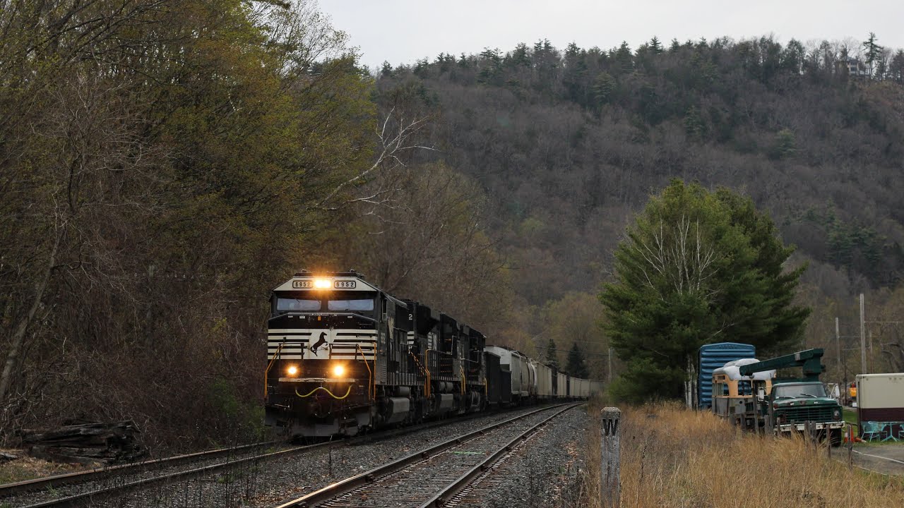 B&E MOED in Shelburne Falls with NS 6952 in the lead! 4/28/24 - YouTube