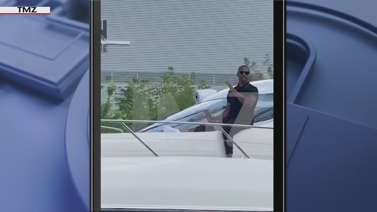 TMZ weighs in after Jamie Foxx allegedly spotted in Chicago - YouTube